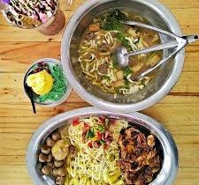 20 Tempat Makan Popular Di Melaka - TCER.MY